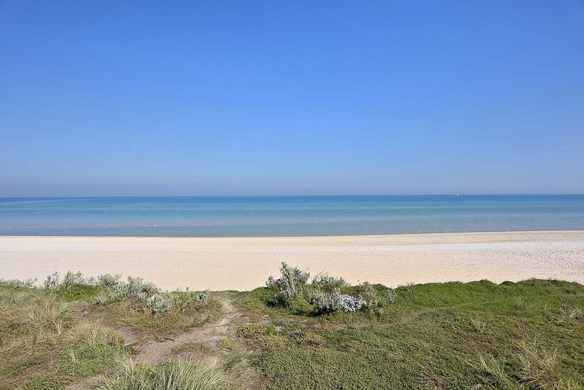 Mordialloc Beach | Easy Weddings Locations