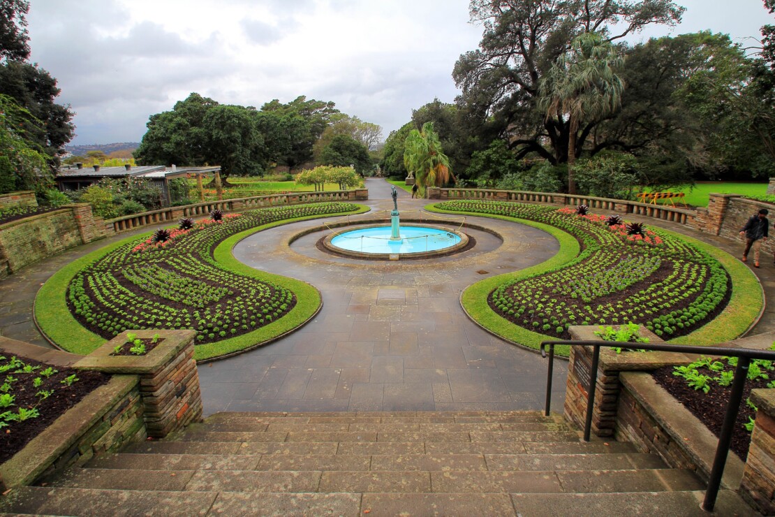 Royal Botanic Gardens – Rose Garden & Pavilion | Easy Weddings Locations