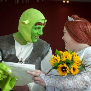 Shrek-style! Our fairytale wedding. | Easy Weddings