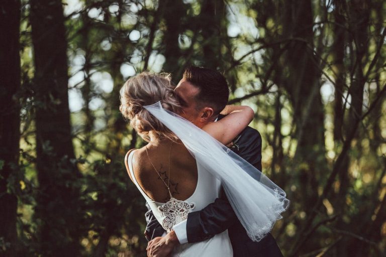 Short wedding readings for your ceremony | Easy Weddings