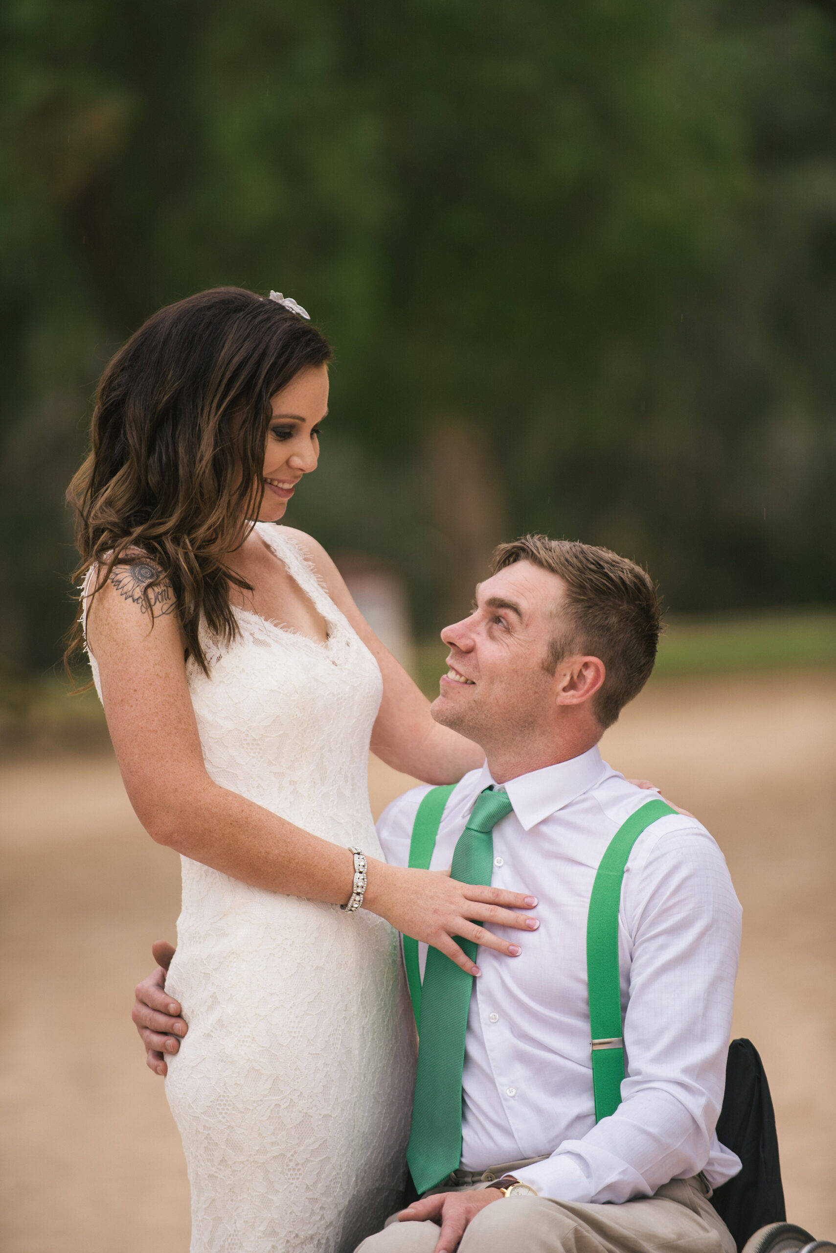 Dance duo: Bianca and Jarrod's classic wedding on The Murray | Easy ...