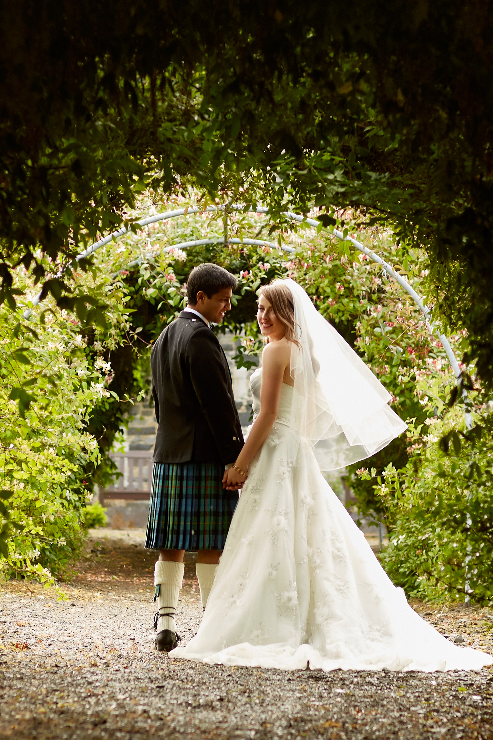 True love goes the distance: Holly and Ash's Scottish wedding | Easy ...
