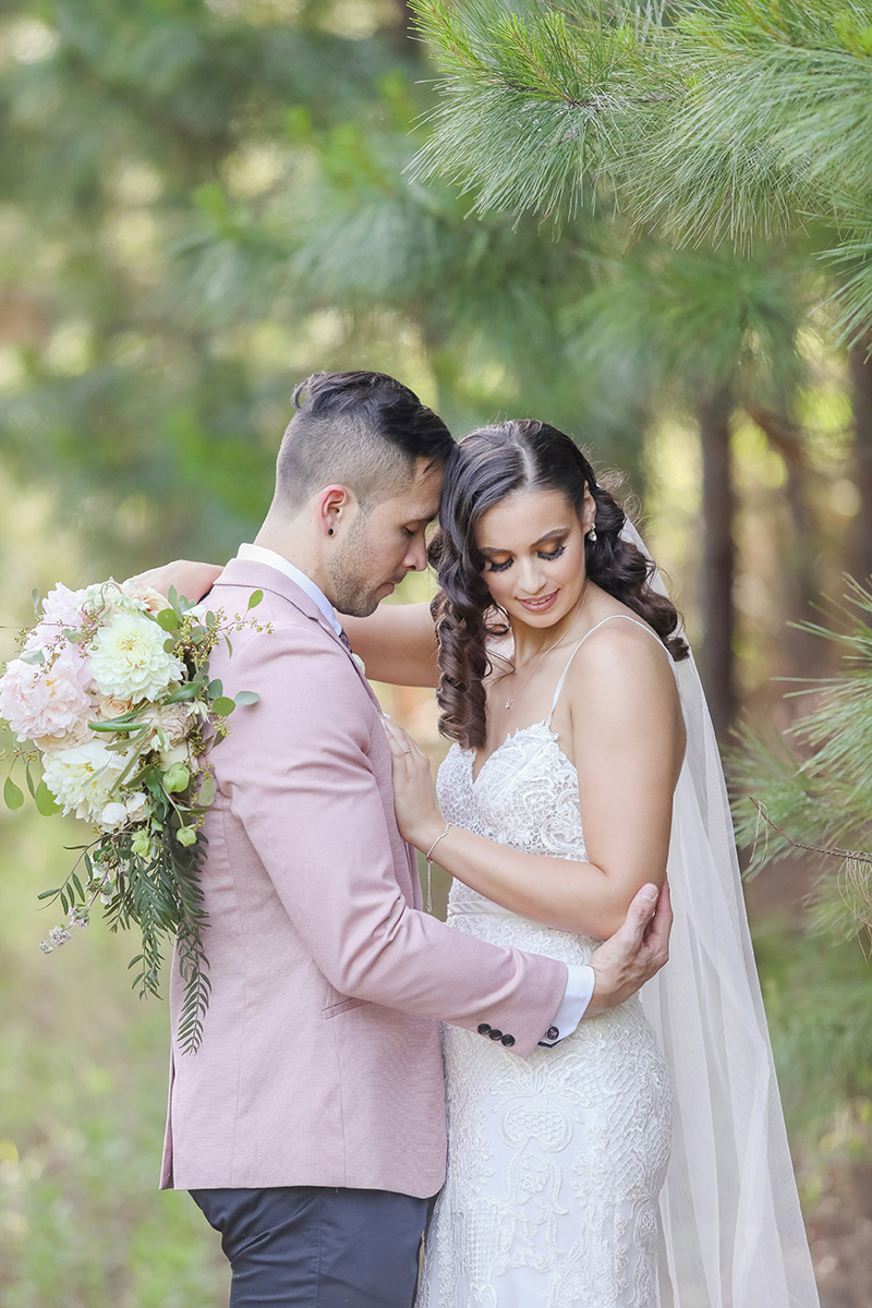 Simply love: Renee and Ambrose celebrate elegant beach wedding | Easy ...