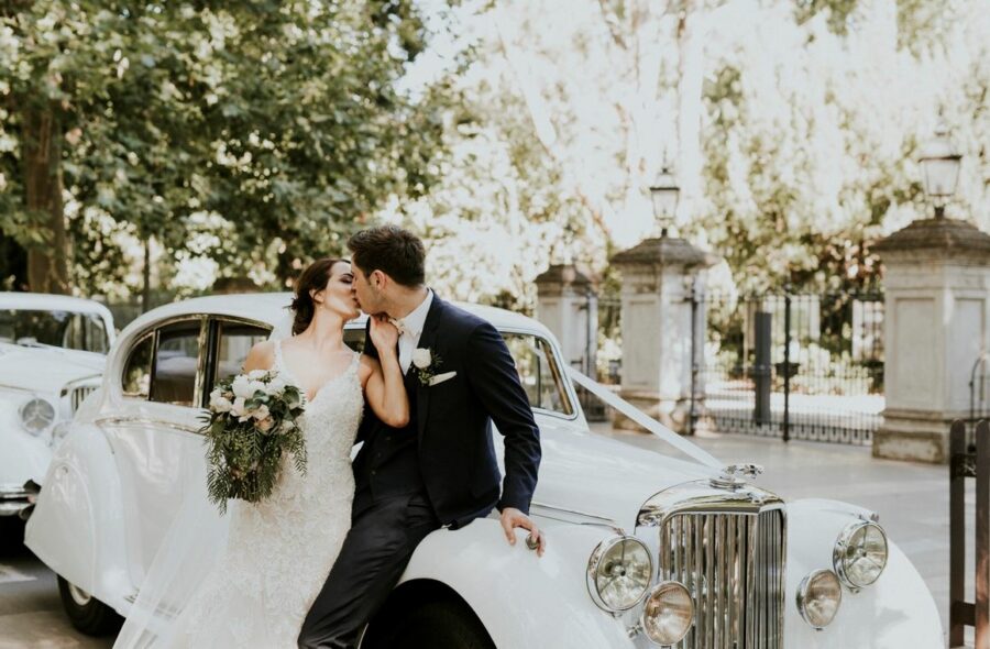 Wedding Cars That Perfectly Complement Each Wedding Theme