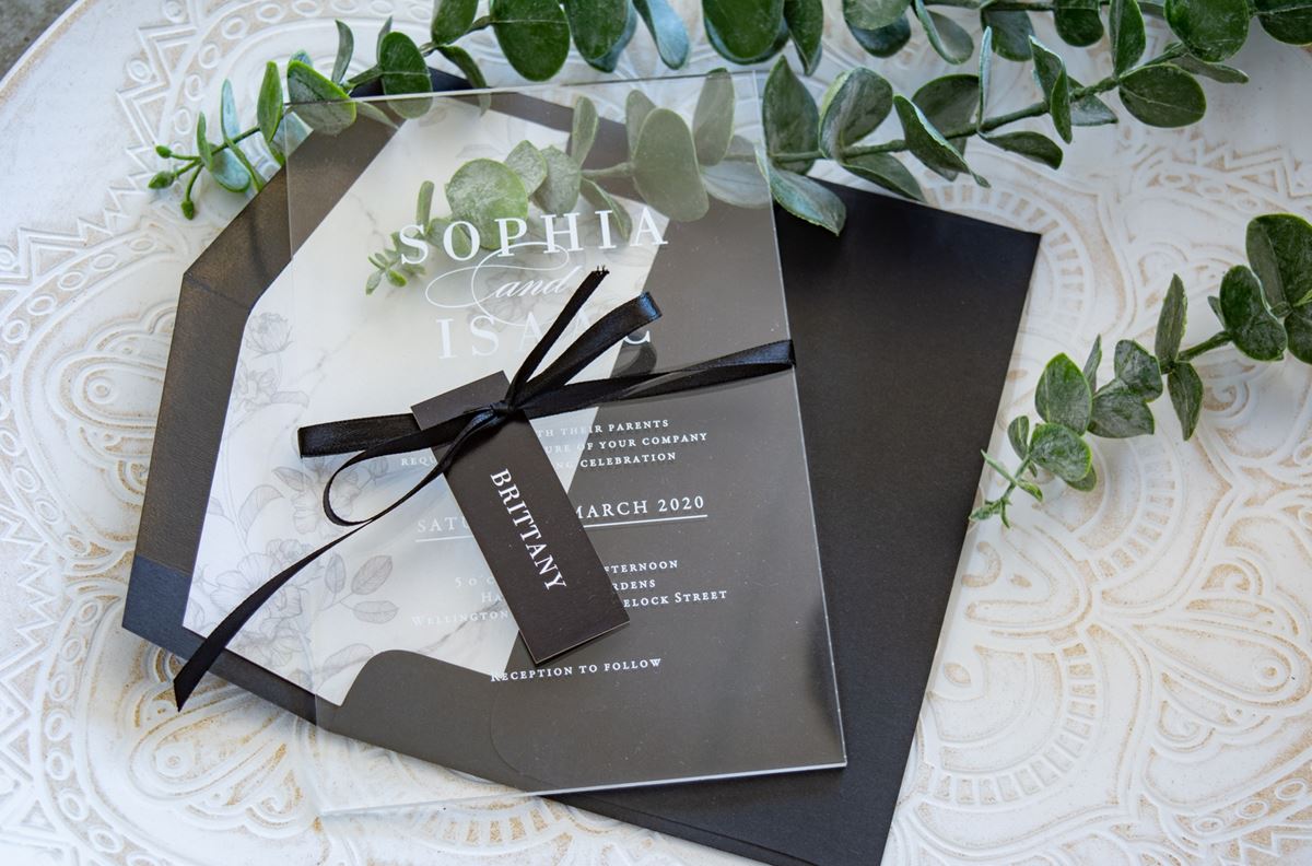 How to deal with common yet uncomfortable wedding scenarios