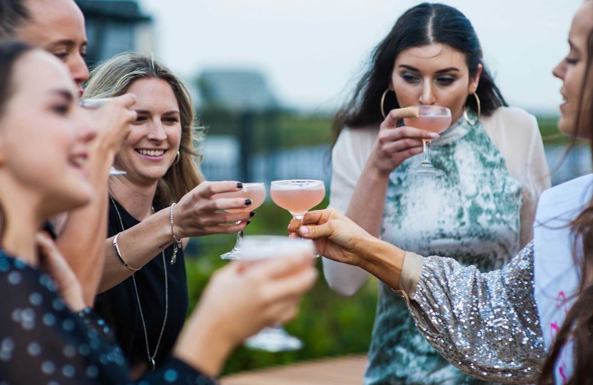 How to deal with common yet uncomfortable wedding scenarios