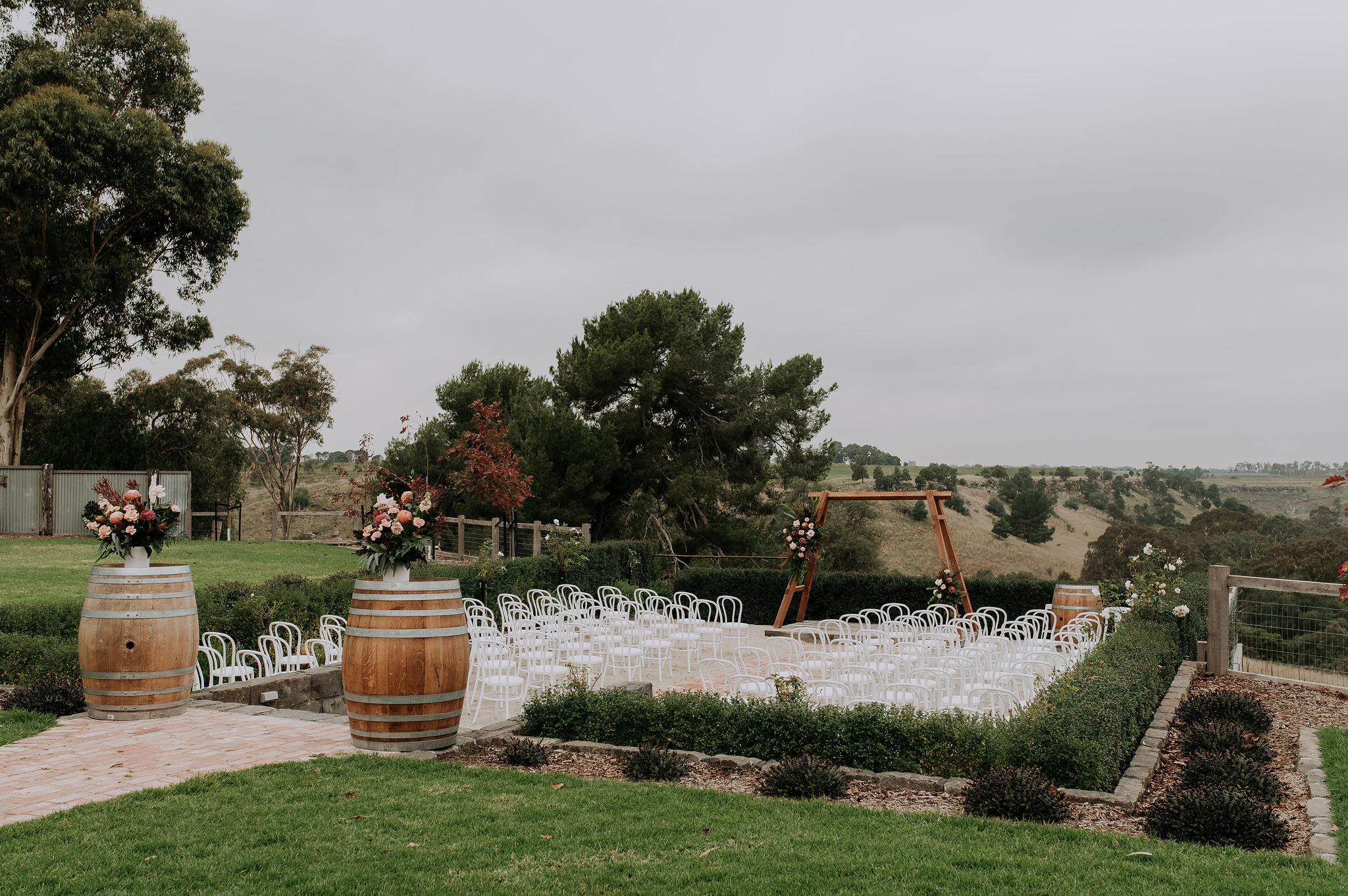 Outdoor wedding venue ideas you'll love | Easy Weddings