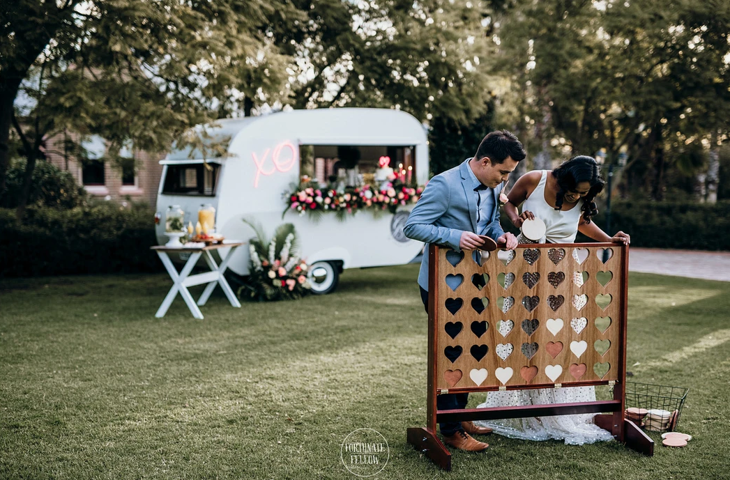 Keep your guests entertained with these cocktail hour ideas