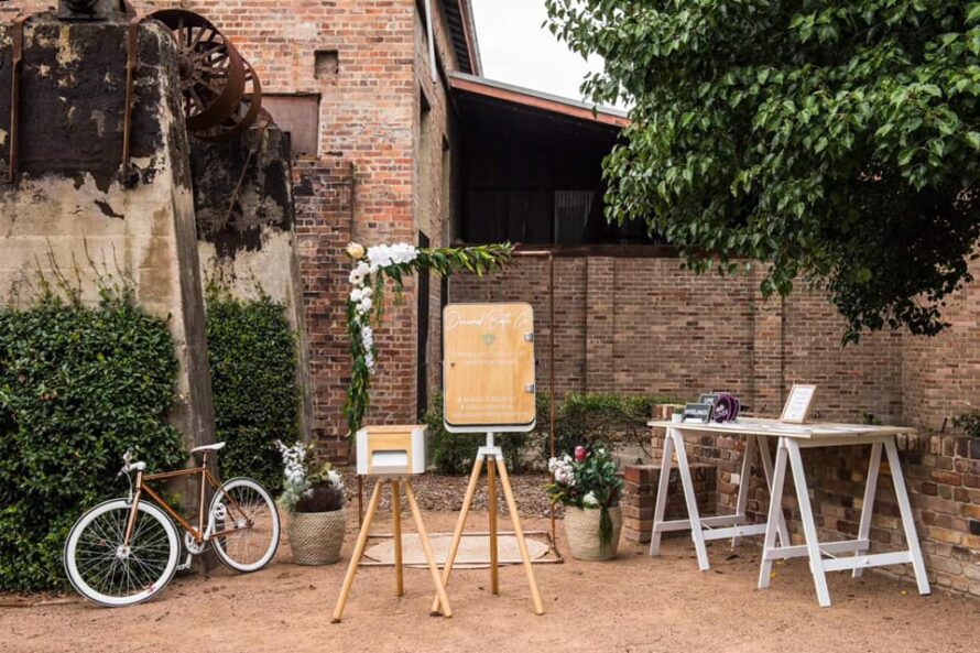 Keep your guests entertained with these cocktail hour ideas