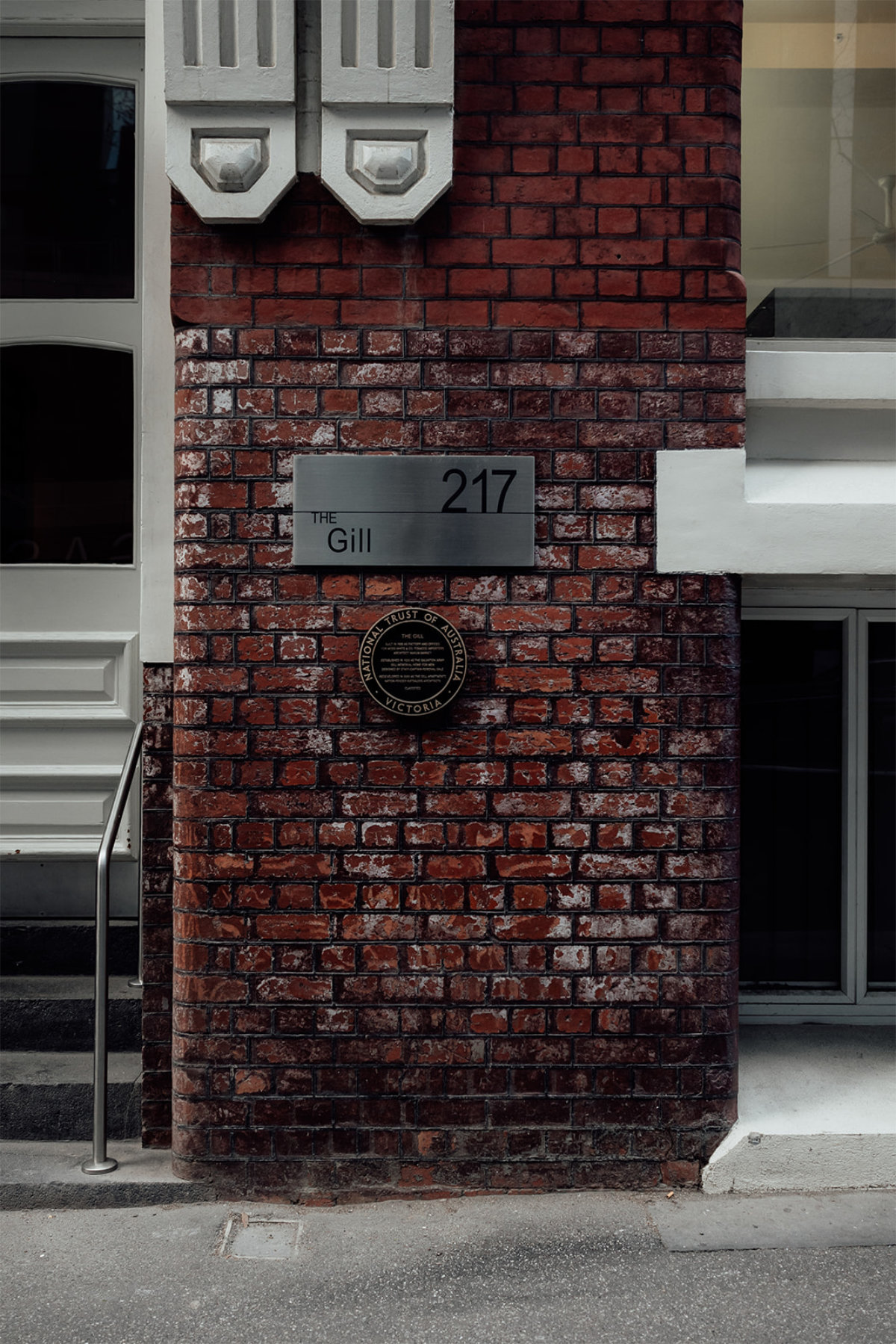 A charming Little Henri wedding for Tegan and Lewis