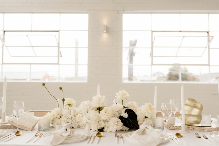 6 Tips for Planning a Dreamy Modern Minimalist Wedding