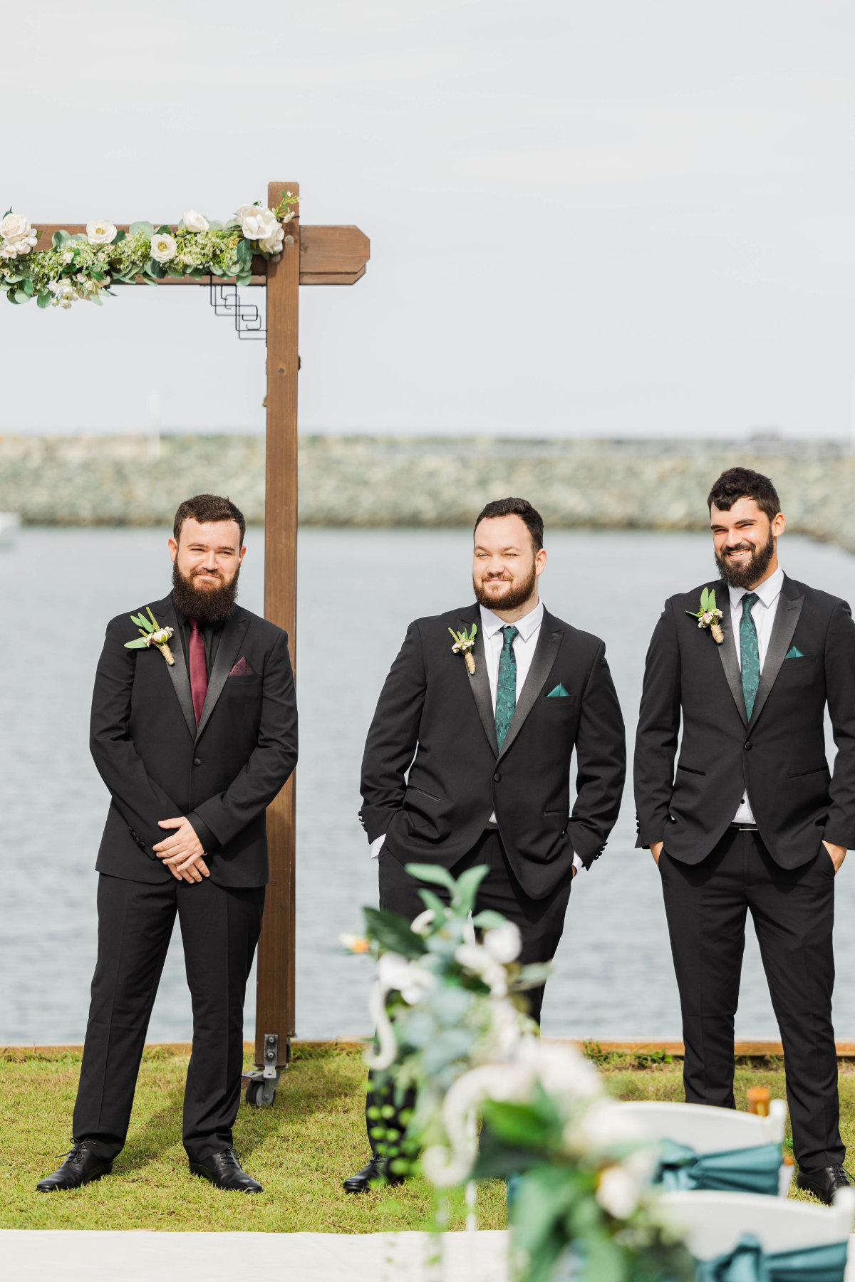 Forest meets beach: Keirra and Andrew's Breakwater Bar & Restaurant wedding