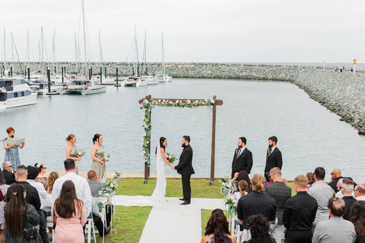 Forest meets beach: Keirra and Andrew's Breakwater Bar & Restaurant wedding