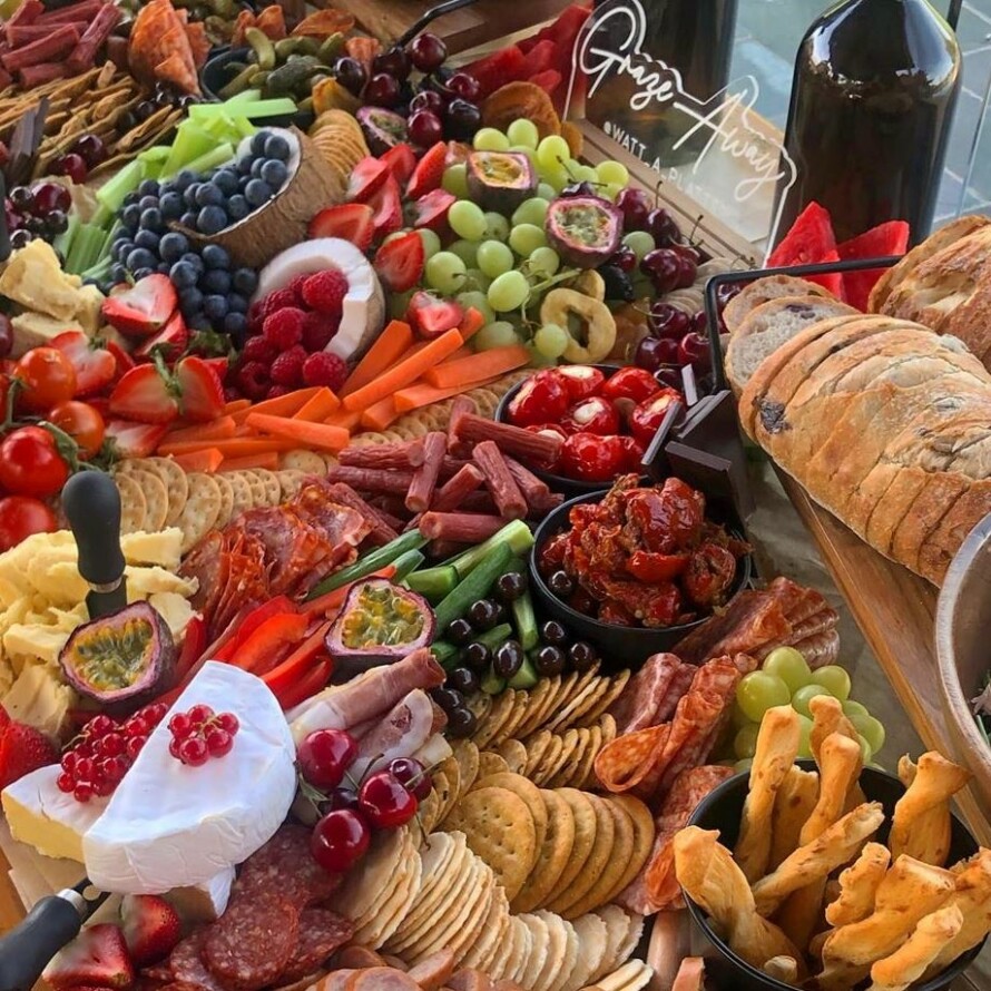 18 moreish ideas for late night wedding snacks your guests will devour ...