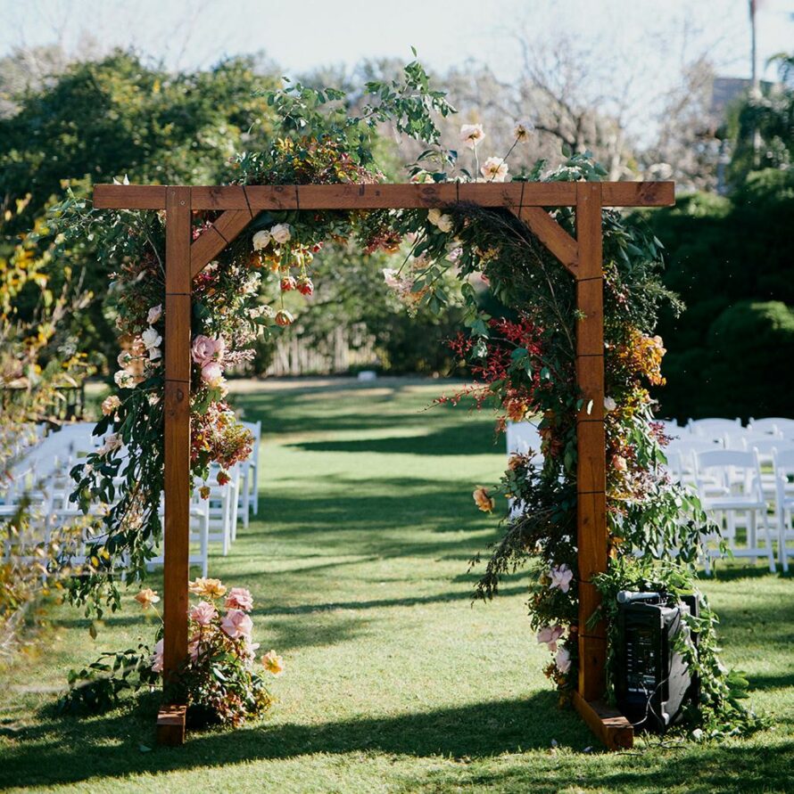 Danielle and Rowan win $2,500 for their Linton Gardens wedding | Easy Weddings