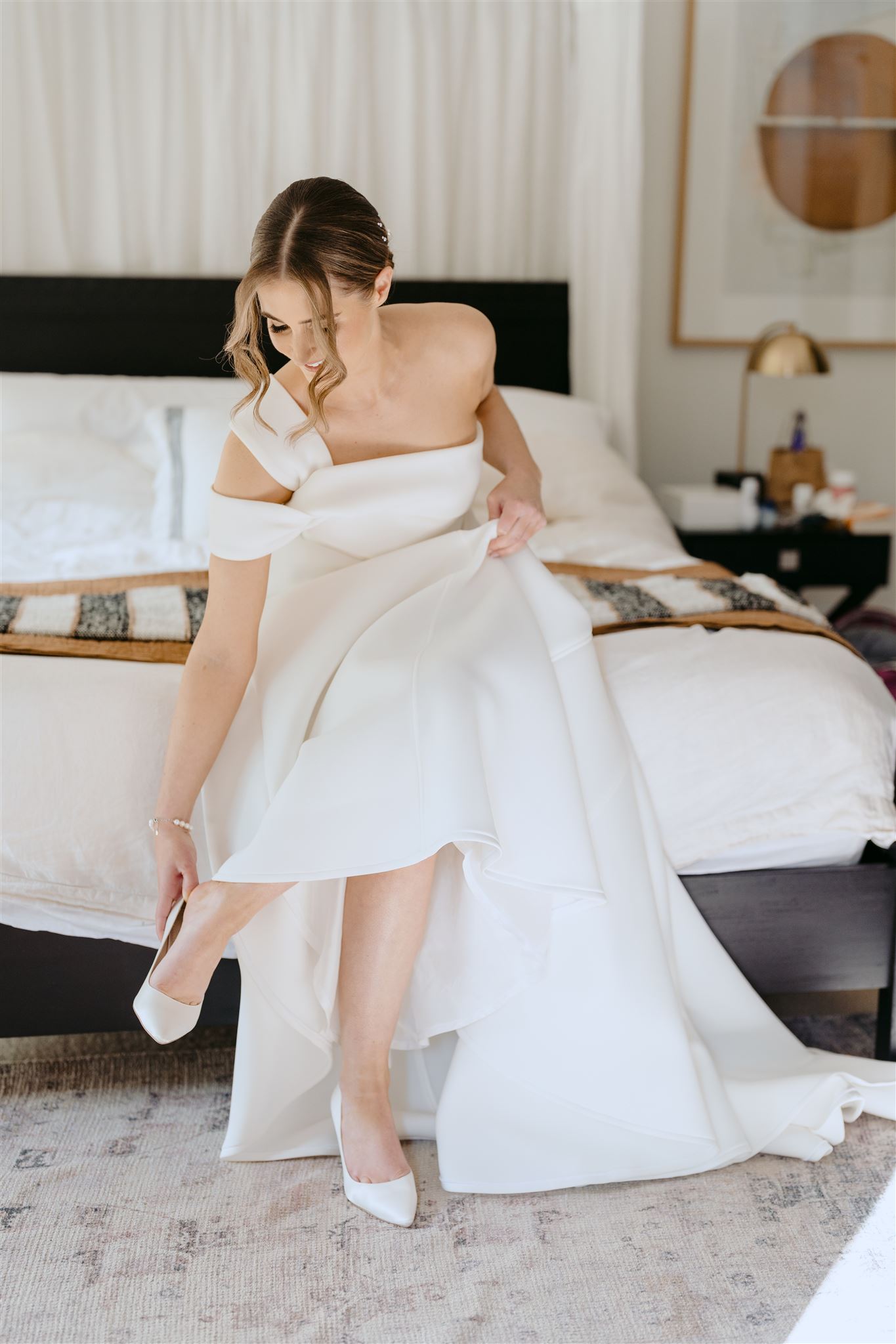 Modern romance for Madeline and Aran at Ballara Receptions