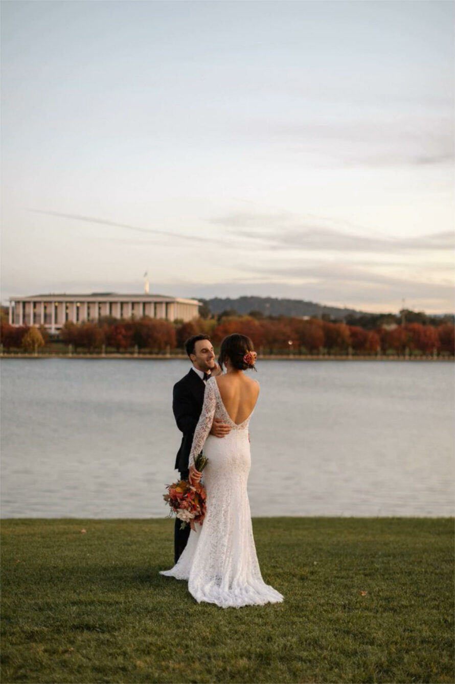 Beautiful lakeside wedding venues we love