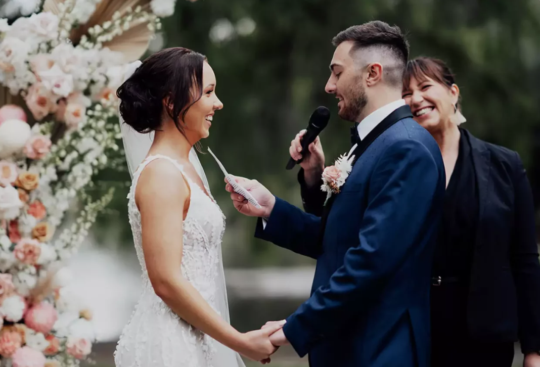 35 Fun Wedding Vows For Modern Couples | Easy Weddings