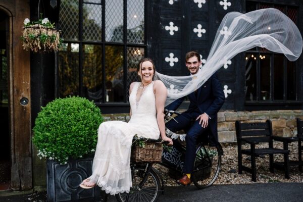 Wedding Photography – Easy Weddings UK